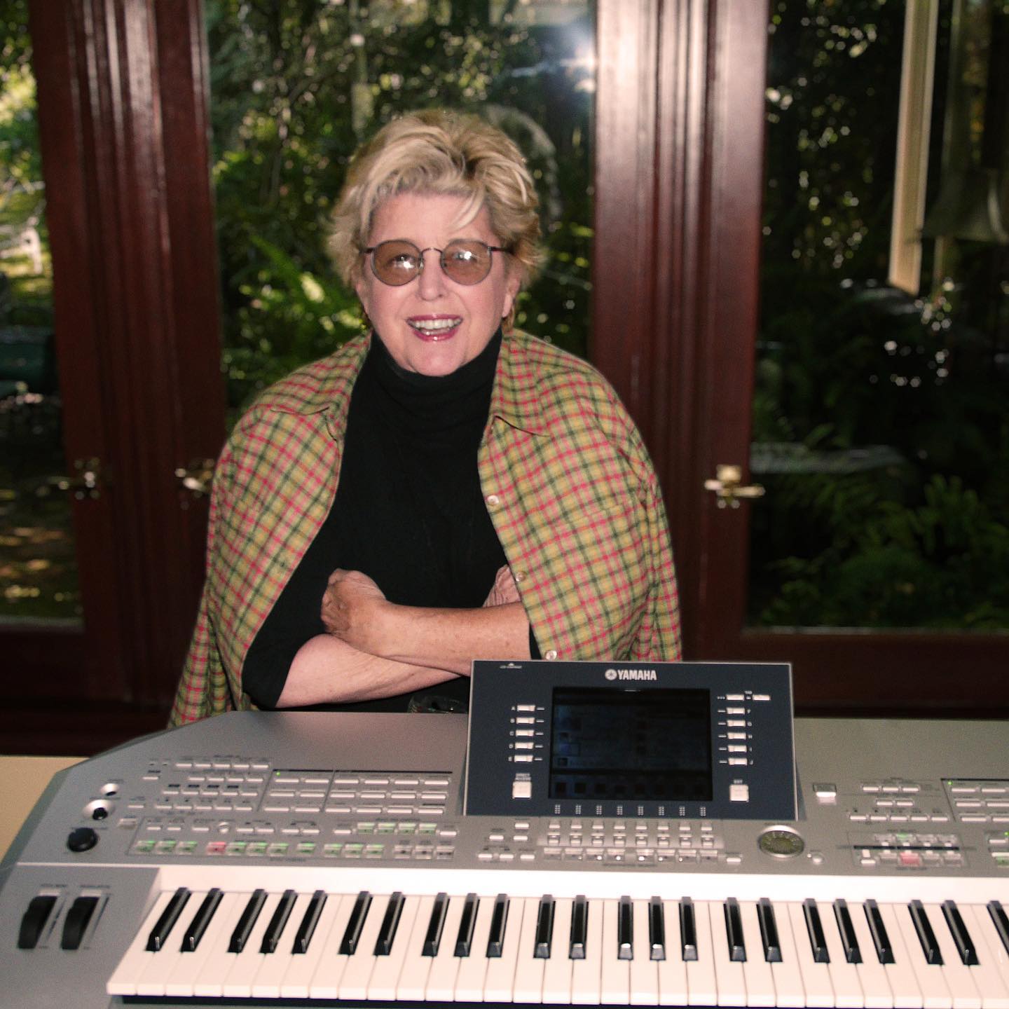 Compositora dos anos 70 Jane McNealy inova e cria a Lo-Flo Records ...